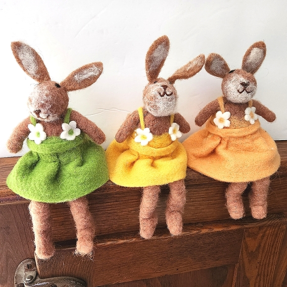 Wind and Weather | Accents | Set Of 3 Felt Bunnies | Poshmark